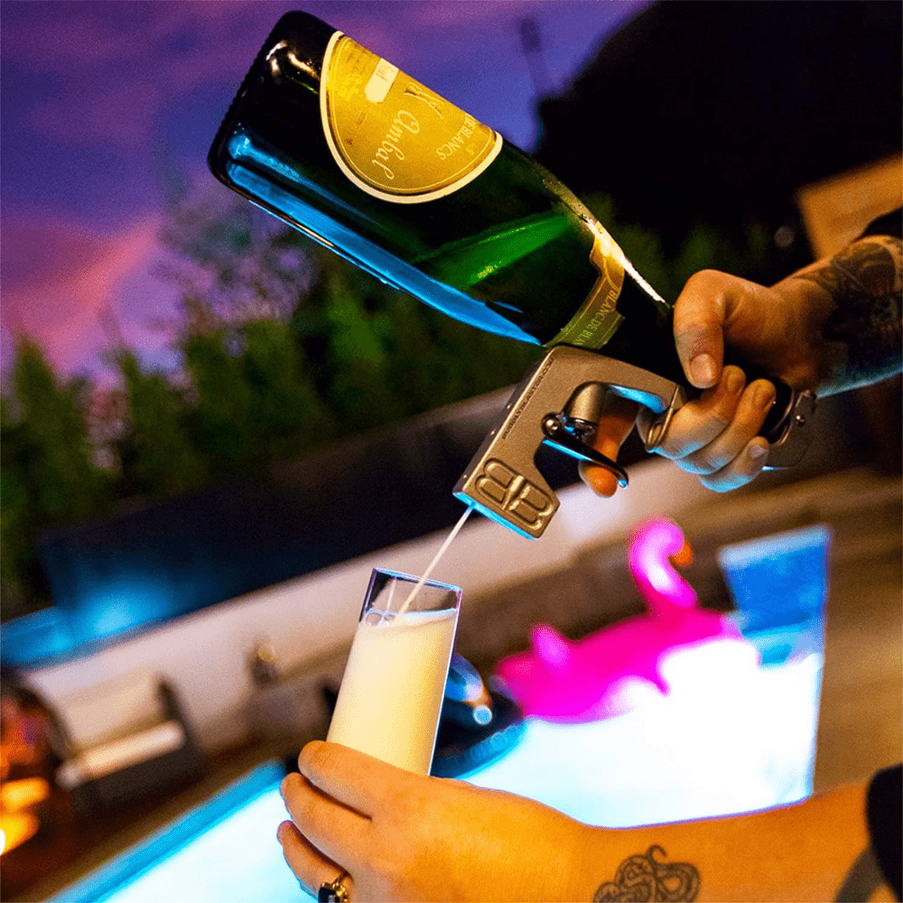 Bubbly Blaster Champagne Gun Sprayer [FREE Shipping] – Gadget Gerbil